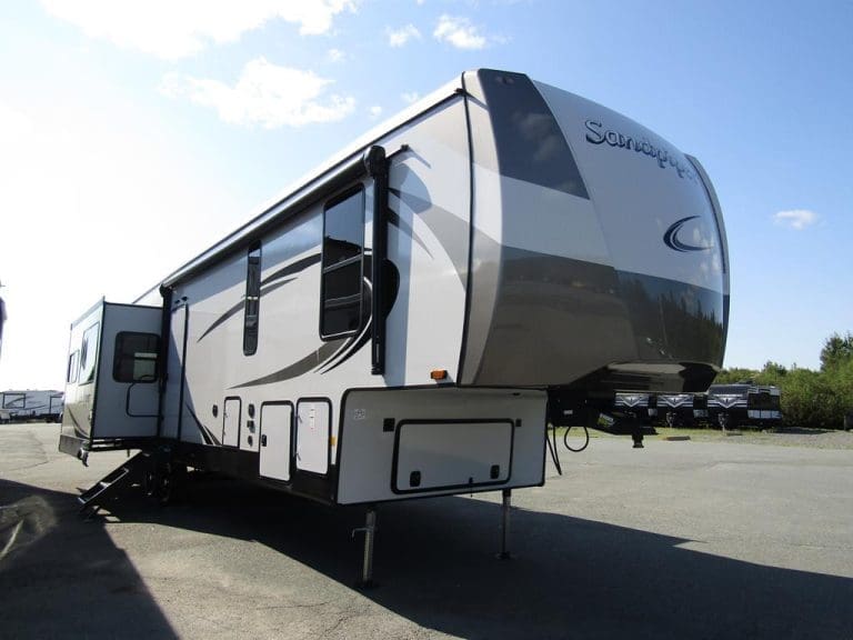 Fifth Wheel trailers - Bluenose RV Centre