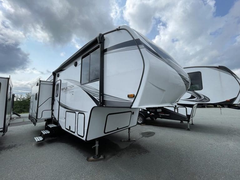 Fifth Wheel trailers - Bluenose RV Centre