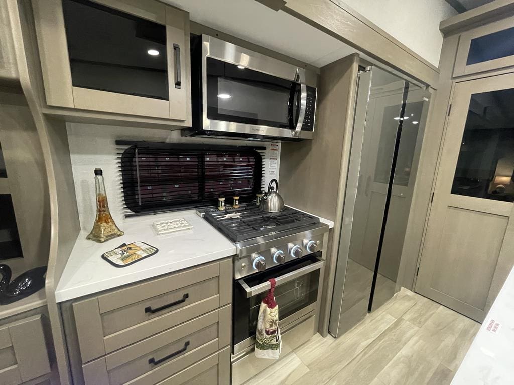 2025 REFLECTION 367BHS | Bluenose RV - RVC Navigator